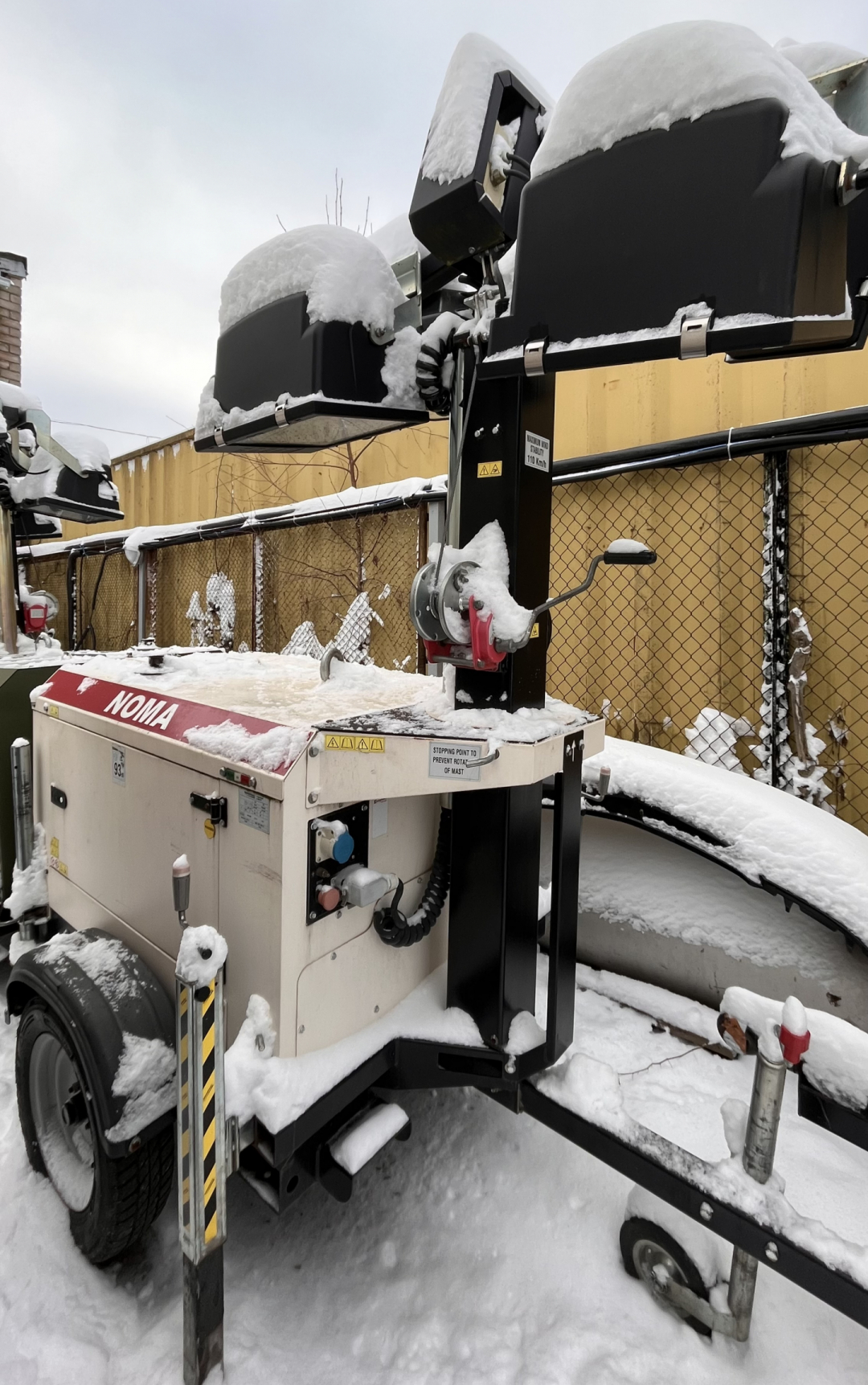 Lietots gaismas masts Generac VT8 - Energolukss