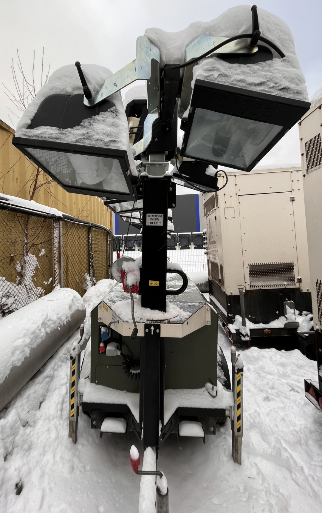 Lietots gaismas masts Generac VT8 - Energolukss